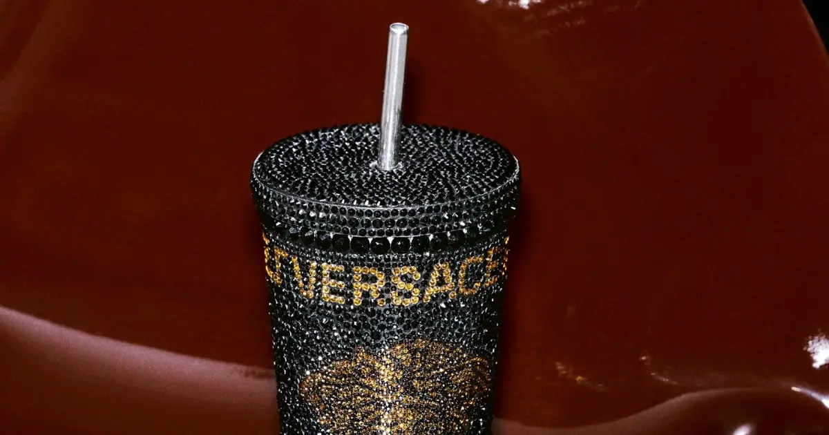 Prada kupuje Versace, a sada znamo i za koju sumu - Lola Magazin