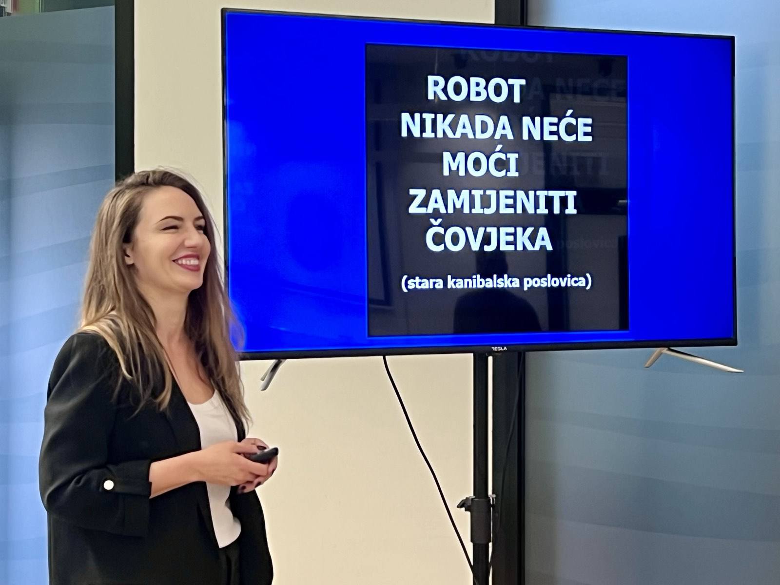 Nauka govori unapređuje medijsku i naučnu pismenost mladih u BiH Glas koji čuju, jezik koji ...